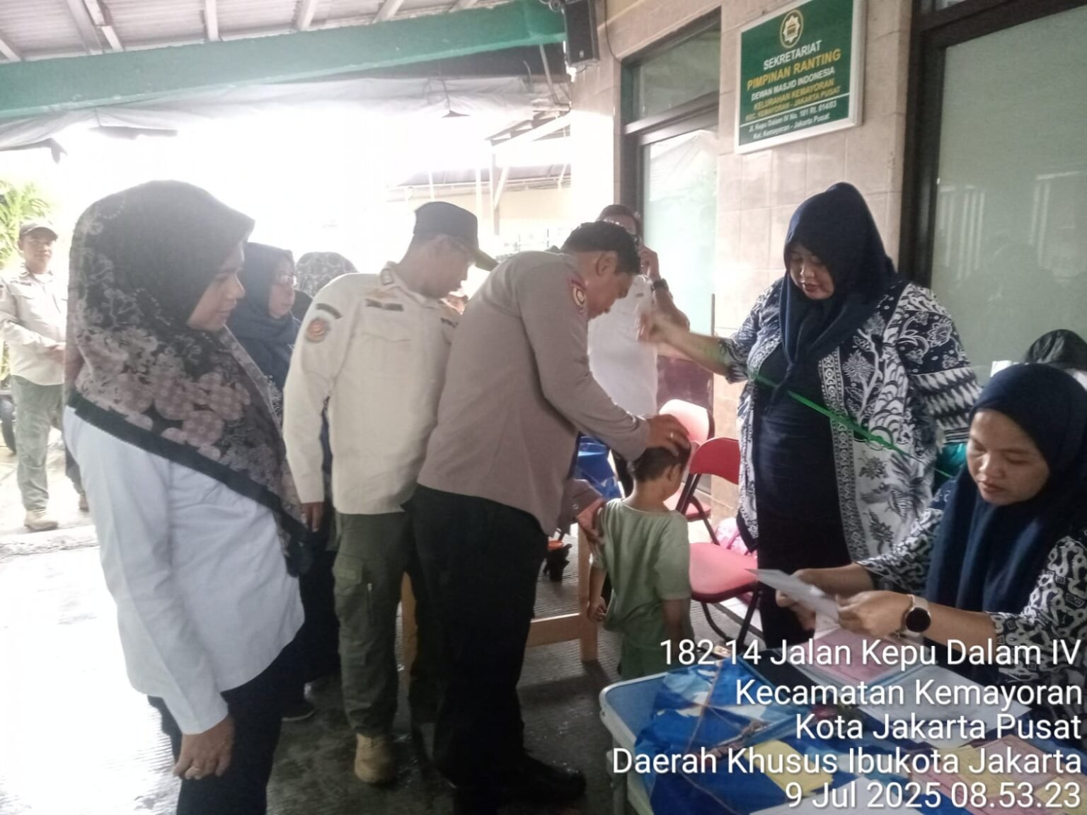 Posyandu Balita dan Lansia di Kemayoran, Polisi Bersama Tiga Pilar ...